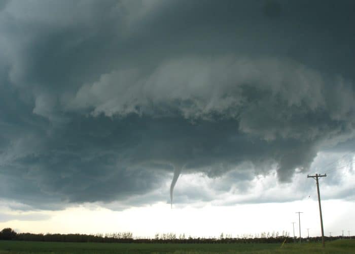 A funnel cyclone is taking place in Hail | Leaders