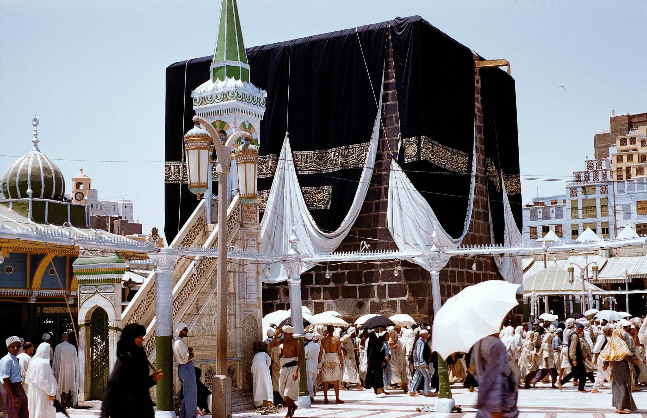 A look into the old Kaaba dress weaving machine | Leaders