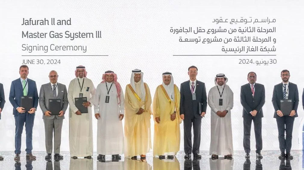 Saudi Aramco Expands its Gas Sector with $25bn Contract Awards | Leaders