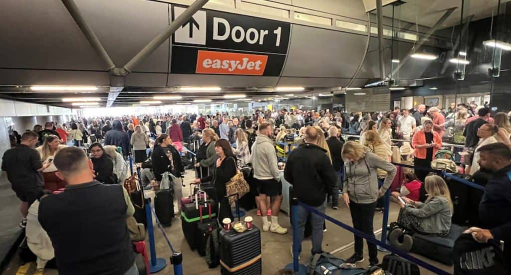 UK's Manchester Airport Flights Face Disruption after Power Cut | Leaders