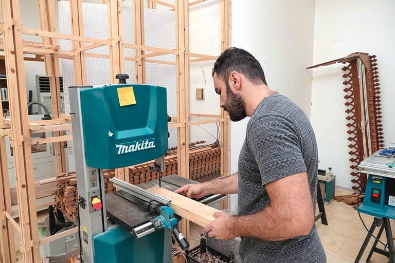 Al-Mangour: Forgotten Hijazi Craft Revives Woodworking in Saudi Arabia ...