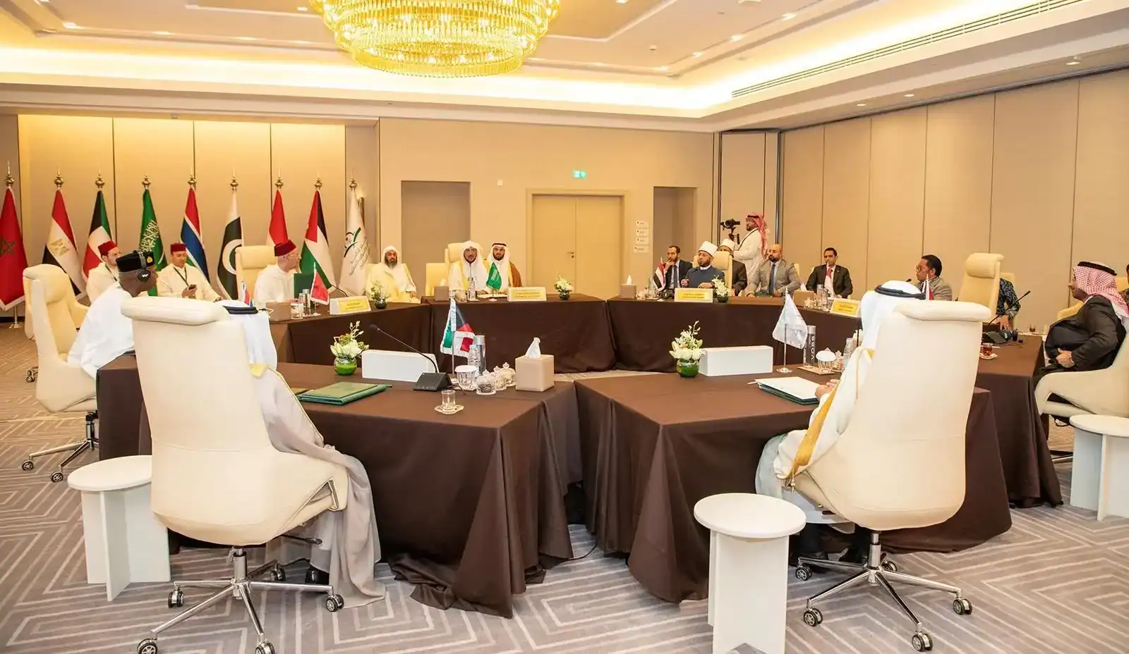 Saudi Minister of Islamic Affairs Chairs 14th Executive Council Meeting ...