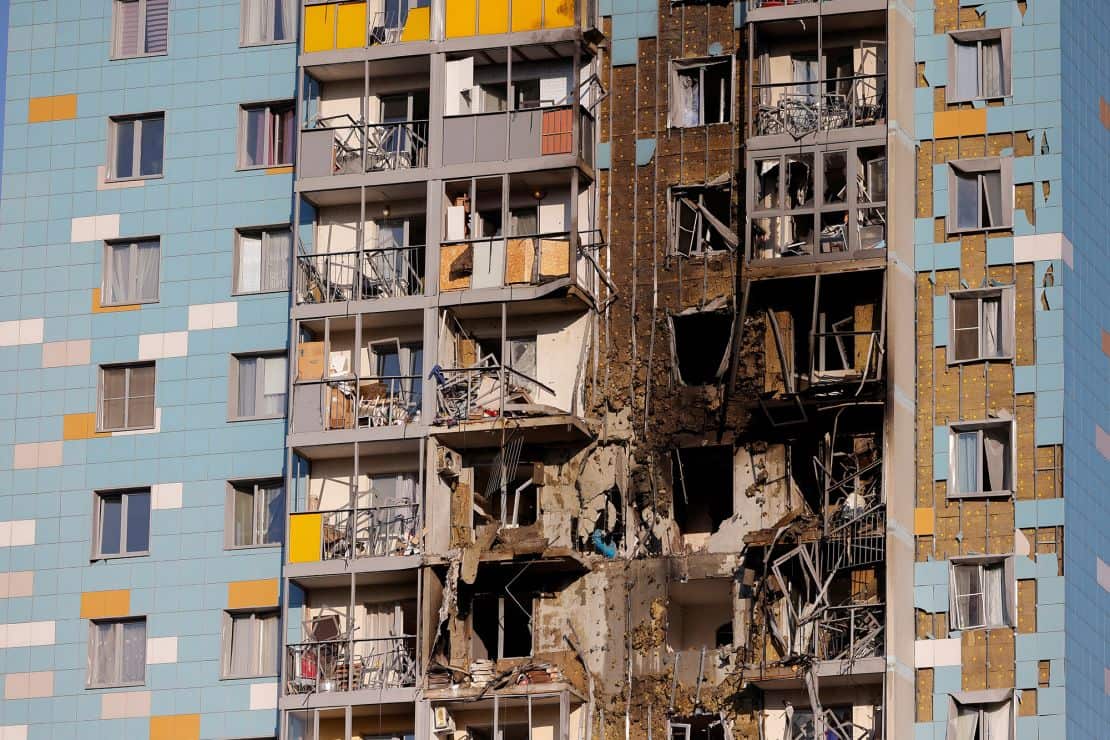 Ukrainian Drone Strike Rocks Moscow Suburb, Injures Five | Leaders