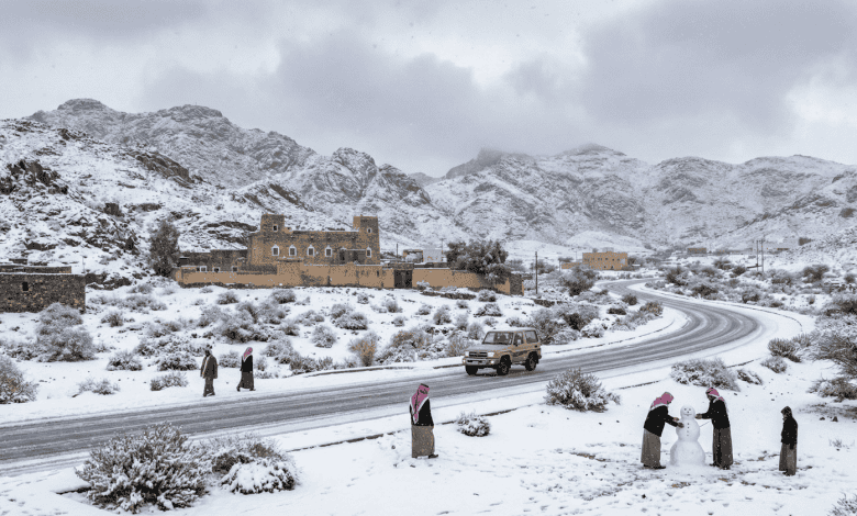 Saudi Arabia Expects 3rd Cold Wave, Temperatures to Drop Below Zero ...