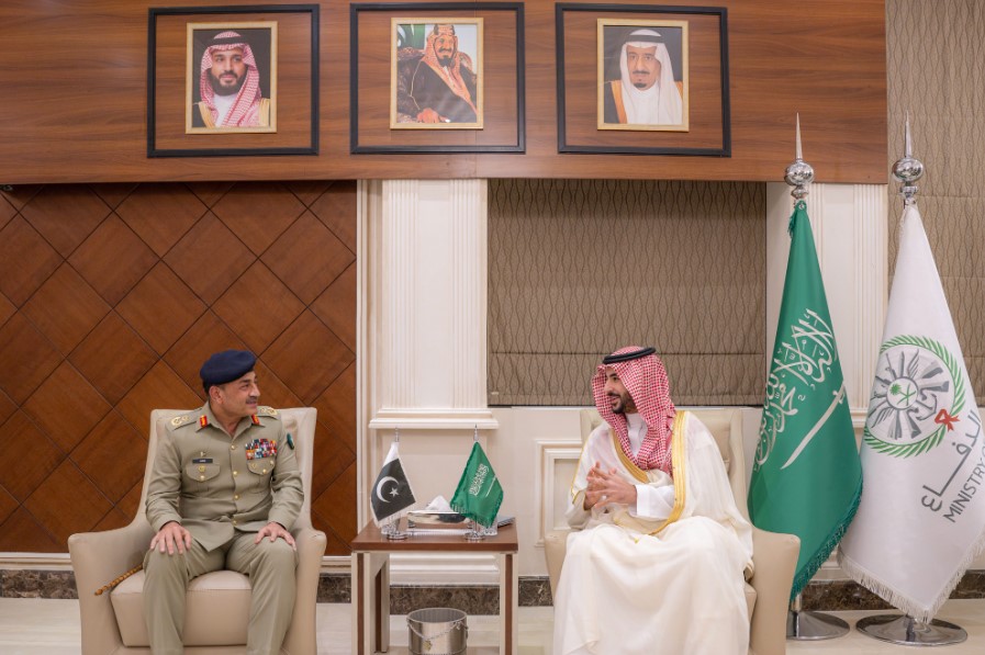 Saudi Arabia, Pakistan Discuss Iranian Attacks as Kingdom's Air ...